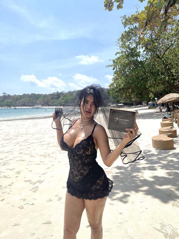 Yanisa Samohom แจกวาร์ป สาย ฝอ เนย ญาณิศา ดาว Onlyfans 18+